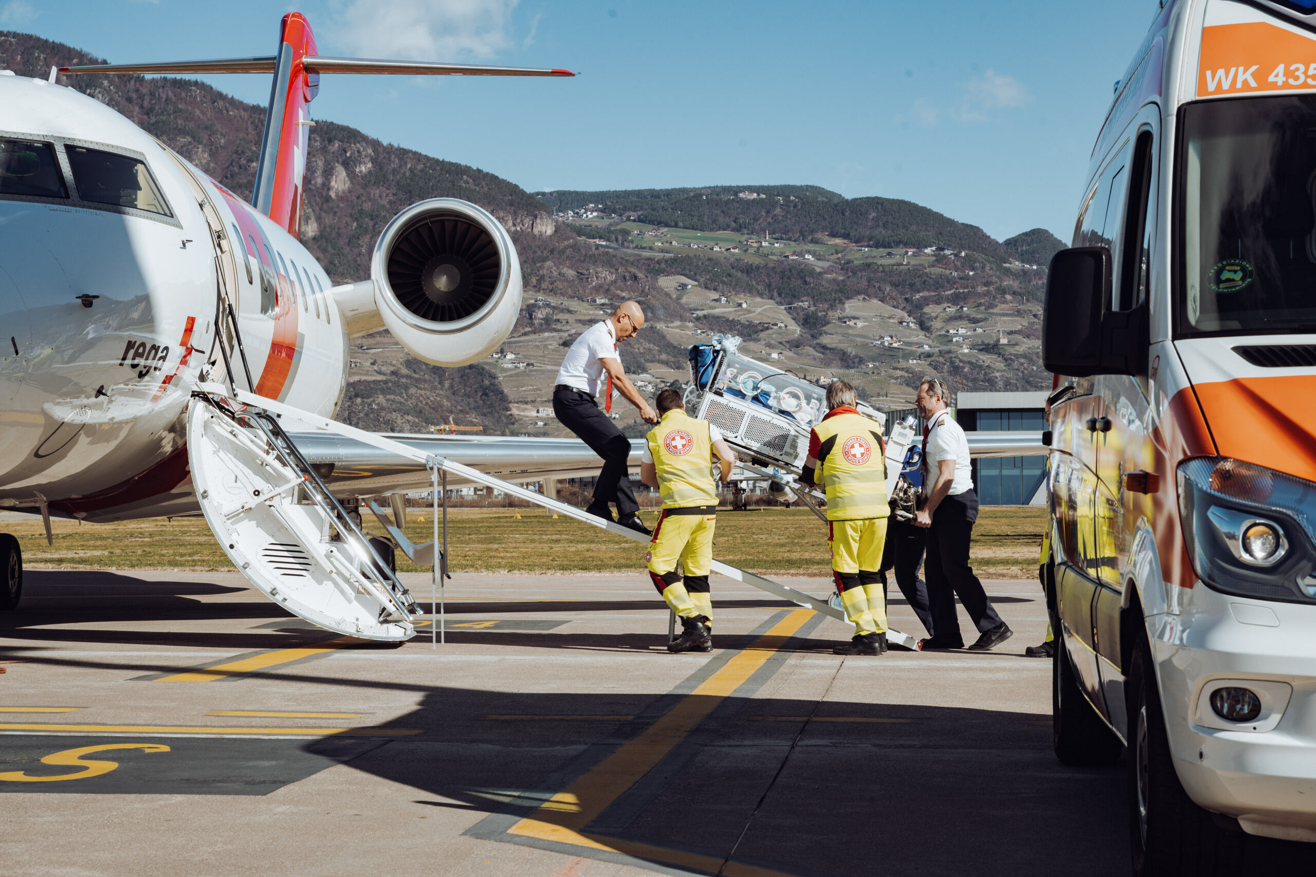 Special missions | Swiss Air-Rescue Rega